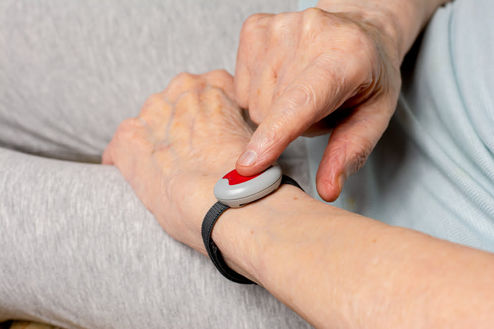 Who Should Have Medical Alert Systems & What Benefits Do They Offer?