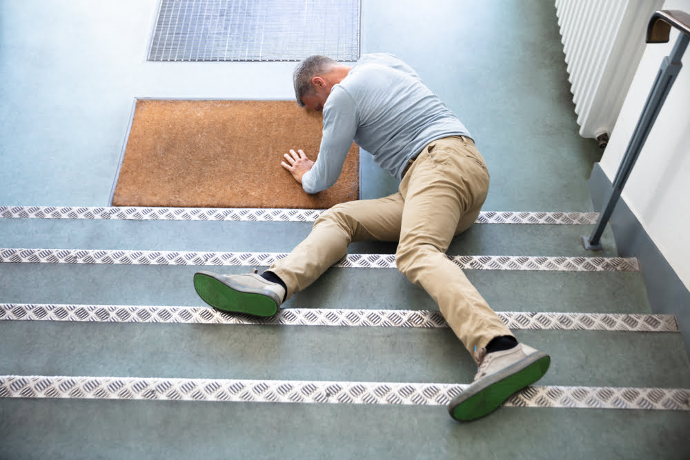 How to Recover After a Slip and Fall Injury: 4 Dos and Don’ts